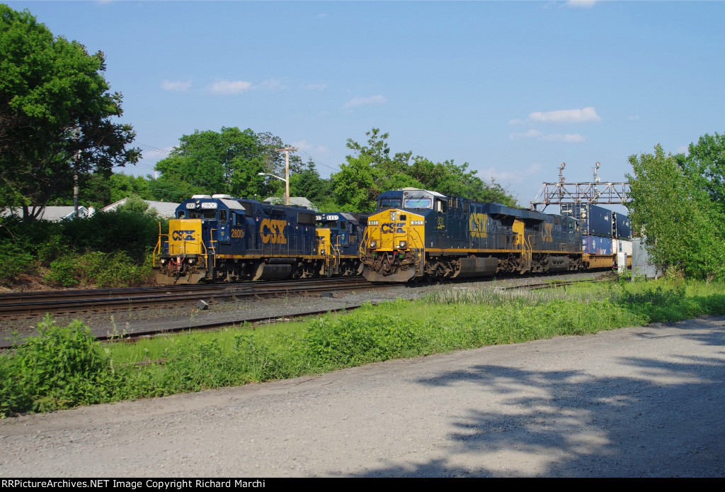CSX 831